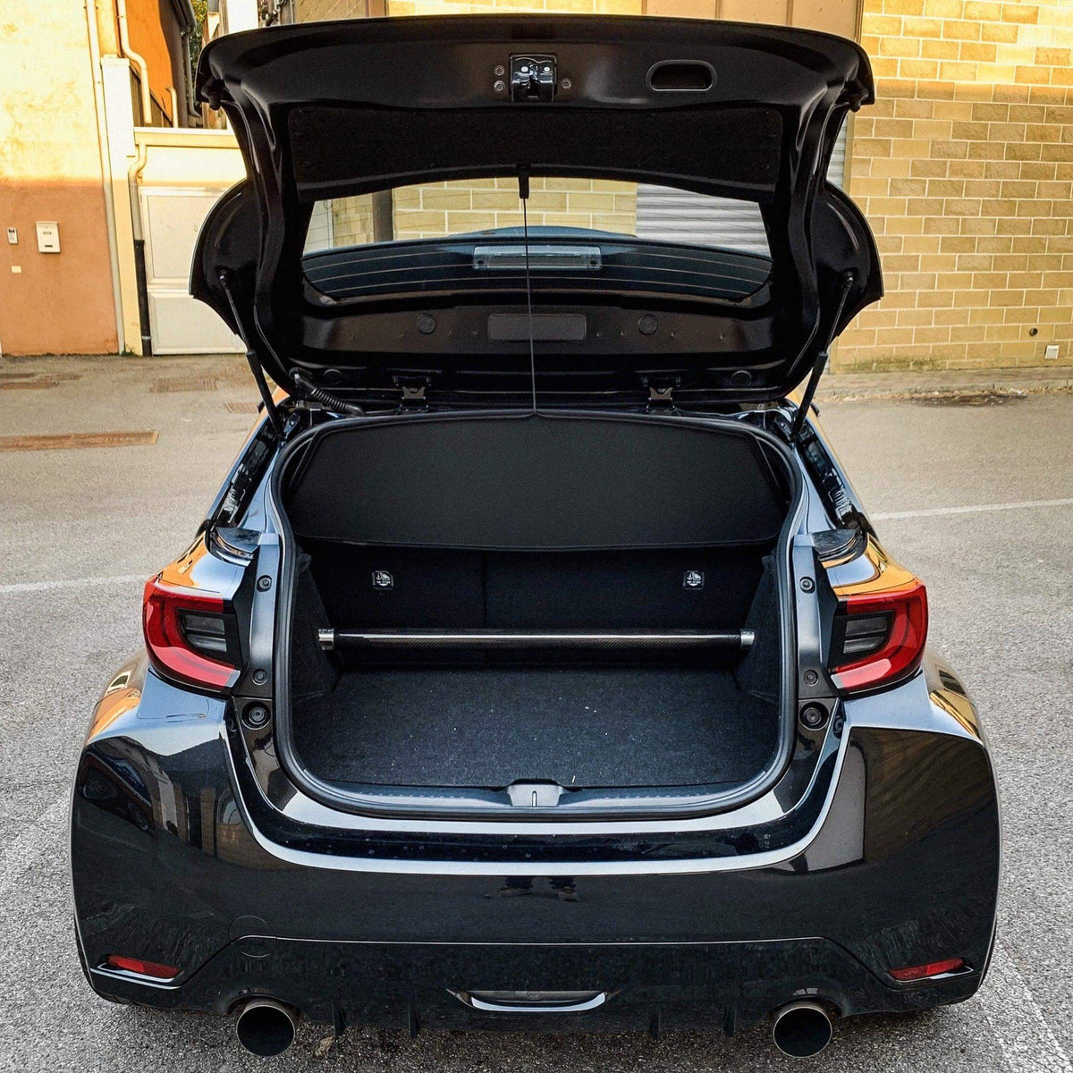 Rear Strut Bar in Carbon Fiber - Toyota GR Yaris mk1 & mk2 – RSI c6